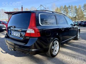 Black Volvo V70 2011 in Riga, with an engine capacity of 2.40 L and mileage of 0 thousand km for 5990 €, photo 8 on AUTOMOTO.COM.LV
