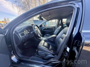 Black Volvo V70 2011 in Riga, with an engine capacity of 2.40 L and mileage of 0 thousand km for 5990 €, photo 14 on AUTOMOTO.COM.LV