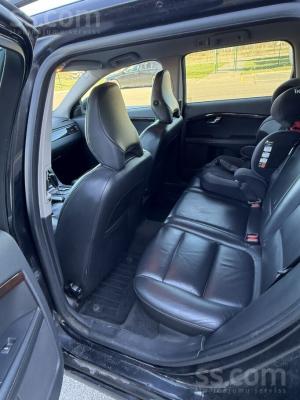 Melns Volvo V70 2011 Rīga, ar dzinēja tilpumu 2.00 L un nobraukumu 360 tūkst. km par 4300 €, foto 9 vietnē AUTOMOTO.COM.LV
