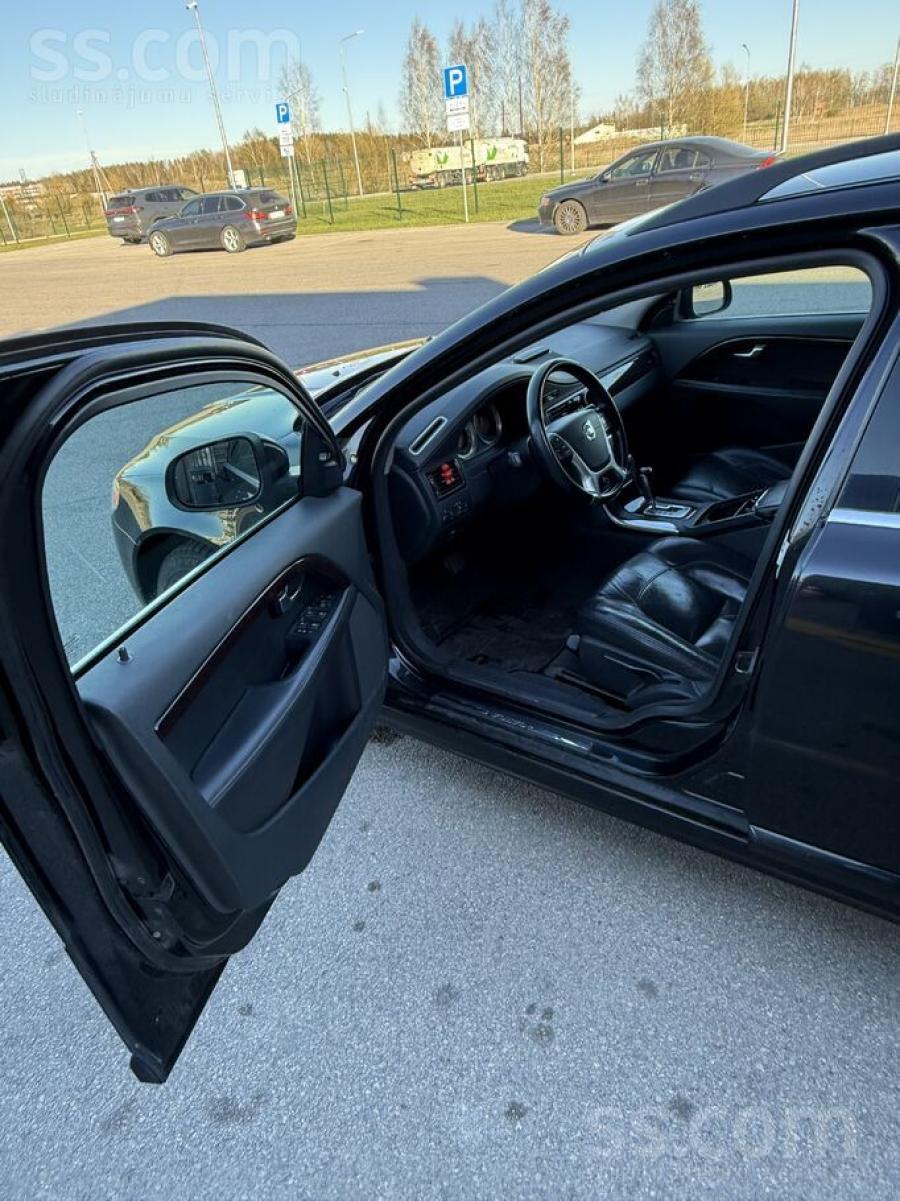 Melns Volvo V70 2011 Rīga, ar dzinēja tilpumu 2.00 L un nobraukumu 360 tūkst. km par 4300 €, foto 10 vietnē AUTOMOTO.COM.LV