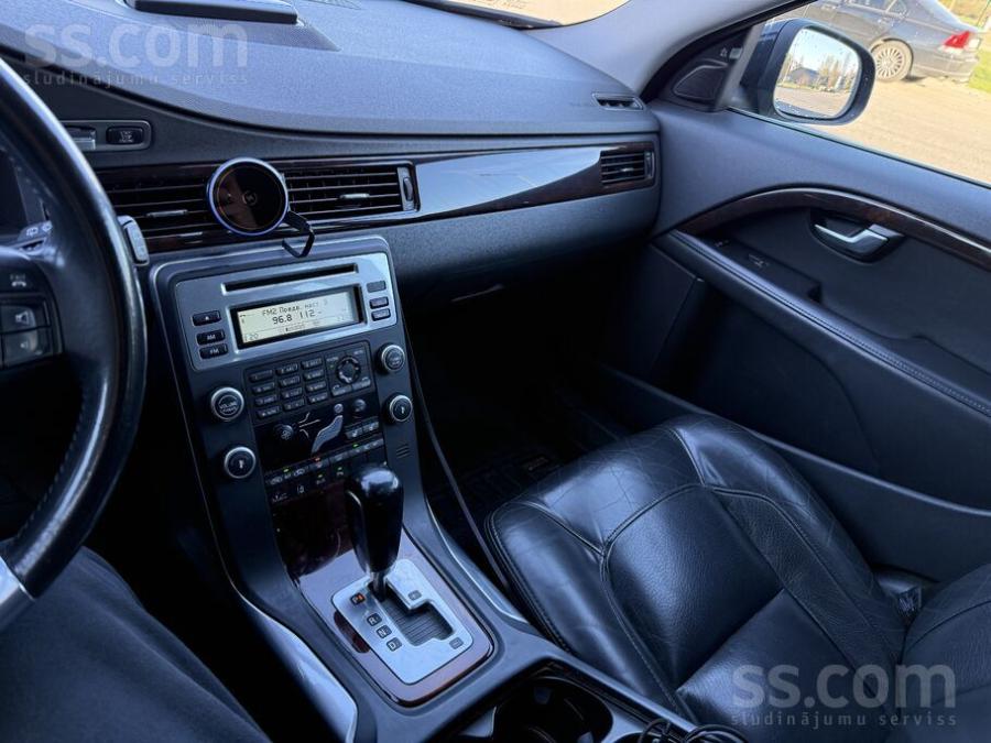 Melns Volvo V70 2011 Rīga, ar dzinēja tilpumu 2.00 L un nobraukumu 360 tūkst. km par 4300 €, foto 12 vietnē AUTOMOTO.COM.LV