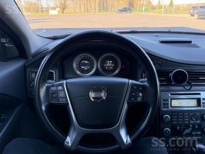 Melns Volvo V70 2011 Rīga, ar dzinēja tilpumu 2.00 L un nobraukumu 360 tūkst. km par 4300 €, foto 13 vietnē AUTOMOTO.COM.LV