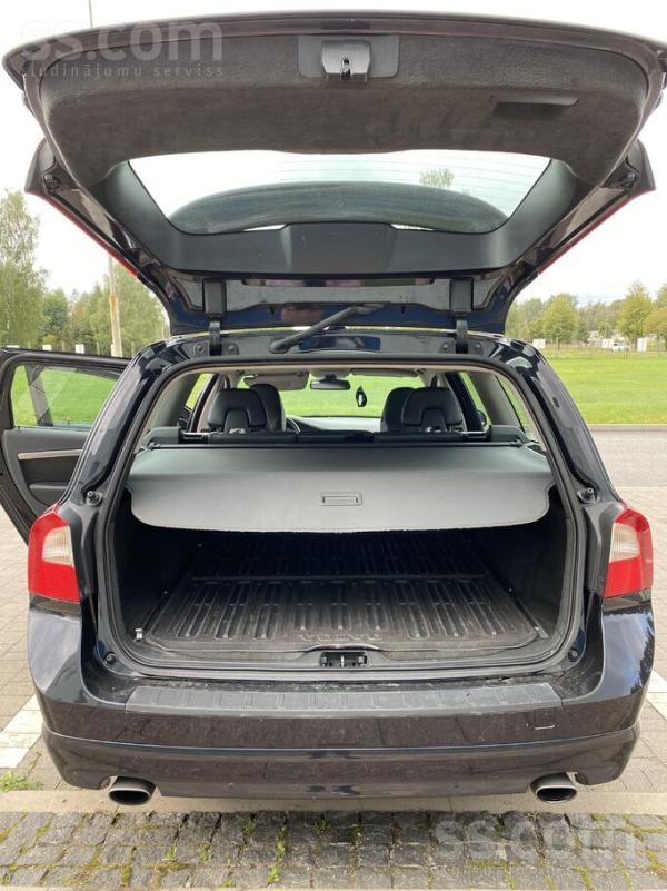 Melns Volvo V70 2011 Jelgava, ar dzinēja tilpumu 2.40 L un nobraukumu 402 tūkst. km par 4600 €, foto 6 vietnē AUTOMOTO.COM.LV