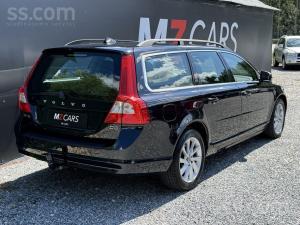 Melns Volvo V70 2011 Rīga, ar dzinēja tilpumu 2.00 L un nobraukumu 281 tūkst. km par 7290 €, foto 4 vietnē AUTOMOTO.COM.LV