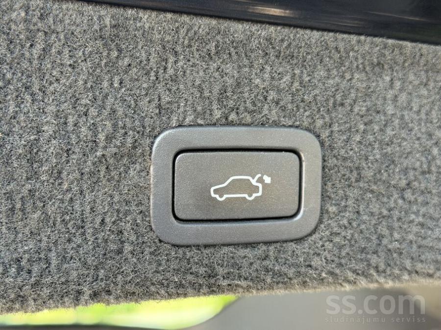 Melns Volvo V70 2011 Rīga, ar dzinēja tilpumu 2.00 L un nobraukumu 281 tūkst. km par 7290 €, foto 10 vietnē AUTOMOTO.COM.LV