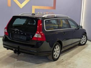 Melns Volvo V70 2011 Jūrmala, ar dzinēja tilpumu 2.00 L un nobraukumu 342 tūkst. km par 4950 €, foto 5 vietnē AUTOMOTO.COM.LV