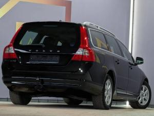 Melns Volvo V70 2011 Jūrmala, ar dzinēja tilpumu 2.00 L un nobraukumu 342 tūkst. km par 4950 €, foto 7 vietnē AUTOMOTO.COM.LV