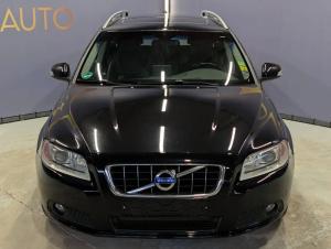 Melns Volvo V70 2011 Jūrmala, ar dzinēja tilpumu 2.00 L un nobraukumu 342 tūkst. km par 4950 €, foto 8 vietnē AUTOMOTO.COM.LV