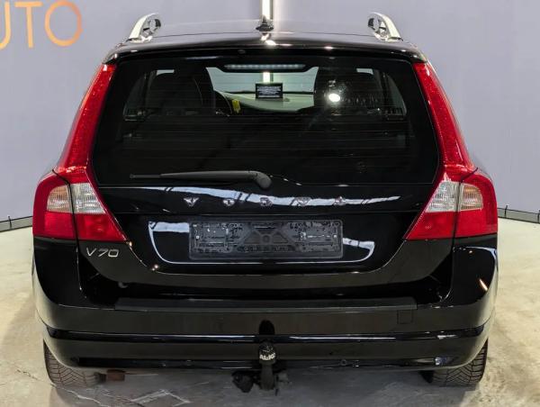Melns Volvo V70 2011 Jūrmala, ar dzinēja tilpumu 2.00 L un nobraukumu 342 tūkst. km par 4950 €, foto 8 vietnē AUTOMOTO.COM.LV