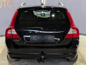 Melns Volvo V70 2011 Jūrmala, ar dzinēja tilpumu 2.00 L un nobraukumu 342 tūkst. km par 4950 €, foto 9 vietnē AUTOMOTO.COM.LV