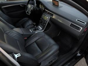 Melns Volvo V70 2011 Jūrmala, ar dzinēja tilpumu 2.00 L un nobraukumu 342 tūkst. km par 4950 €, foto 14 vietnē AUTOMOTO.COM.LV