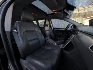 Melns Volvo V70 2011 Jūrmala, ar dzinēja tilpumu 2.00 L un nobraukumu 342 tūkst. km par 4950 €, foto 15 vietnē AUTOMOTO.COM.LV