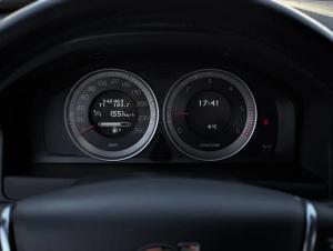 Melns Volvo V70 2011 Jūrmala, ar dzinēja tilpumu 2.00 L un nobraukumu 342 tūkst. km par 4950 €, foto 20 vietnē AUTOMOTO.COM.LV