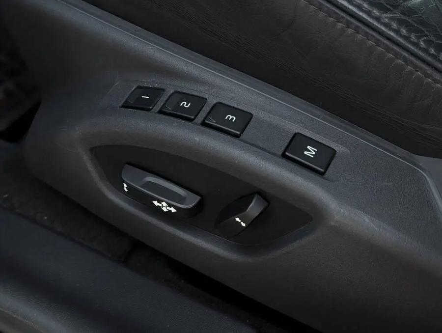 Melns Volvo V70 2011 Jūrmala, ar dzinēja tilpumu 2.00 L un nobraukumu 342 tūkst. km par 4950 €, foto 26 vietnē AUTOMOTO.COM.LV