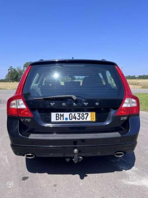 Black Volvo V70 2011 in Kaunas, with an engine capacity of 2.40 L and mileage of 456 thousand km for 4300 €, photo 7 on AUTOMOTO.COM.LV