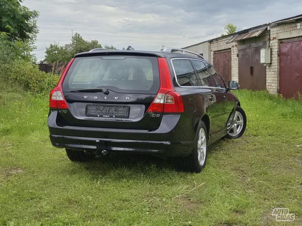 Black Volvo V70 2011 in Kaunas, with an engine capacity of 2.00 L and mileage of 272 thousand km for 4450 €, photo 4 on AUTOMOTO.COM.LV