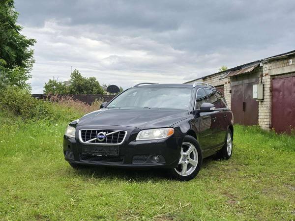 Melns Volvo V70 2011 Kauņa, ar dzinēja tilpumu 1.98 L un nobraukumu 272 tūkst. km par 4650 €, foto 2 vietnē AUTOMOTO.COM.LV