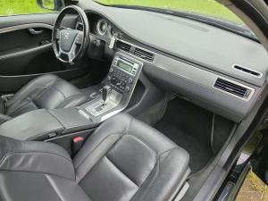 Black Volvo V70 2011 in Kaunas, with an engine capacity of 1.98 L and mileage of 272 thousand km for 4650 €, photo 10 on AUTOMOTO.COM.LV