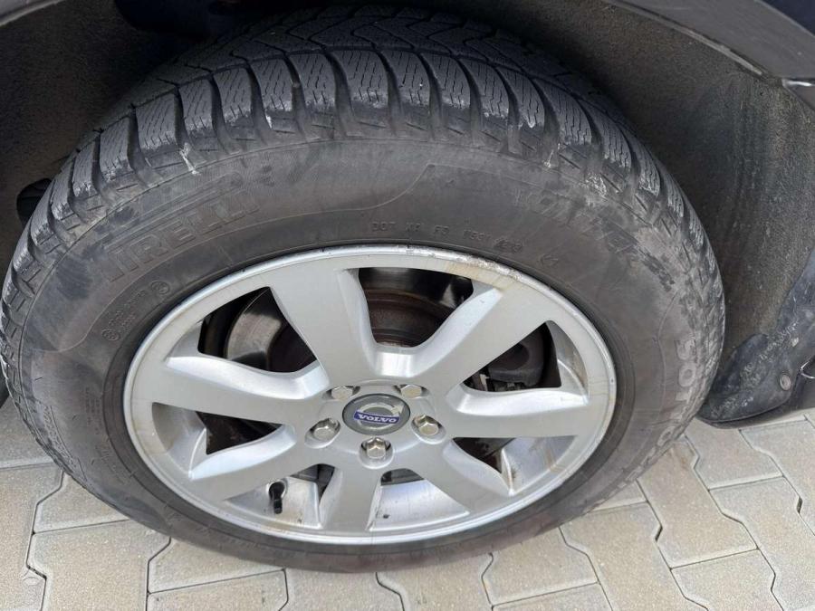 Melns Volvo V70 2011 Šauļi, ar dzinēja tilpumu 1.98 L un nobraukumu 300 tūkst. km par 2950 €, foto 18 vietnē AUTOMOTO.COM.LV