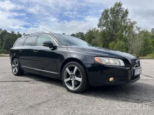 Melns Volvo V70 2011 Jūrmala, ar dzinēja tilpumu 2.40 L un nobraukumu 348 tūkst. km par 6300 €, foto 4 vietnē AUTOMOTO.COM.LV