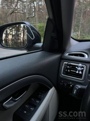 Melns Volvo V70 2011 Jūrmala, ar dzinēja tilpumu 2.40 L un nobraukumu 348 tūkst. km par 6300 €, foto 6 vietnē AUTOMOTO.COM.LV