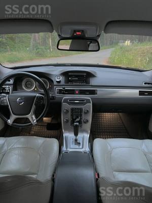 Melns Volvo V70 2011 Jūrmala, ar dzinēja tilpumu 2.40 L un nobraukumu 348 tūkst. km par 6300 €, foto 8 vietnē AUTOMOTO.COM.LV
