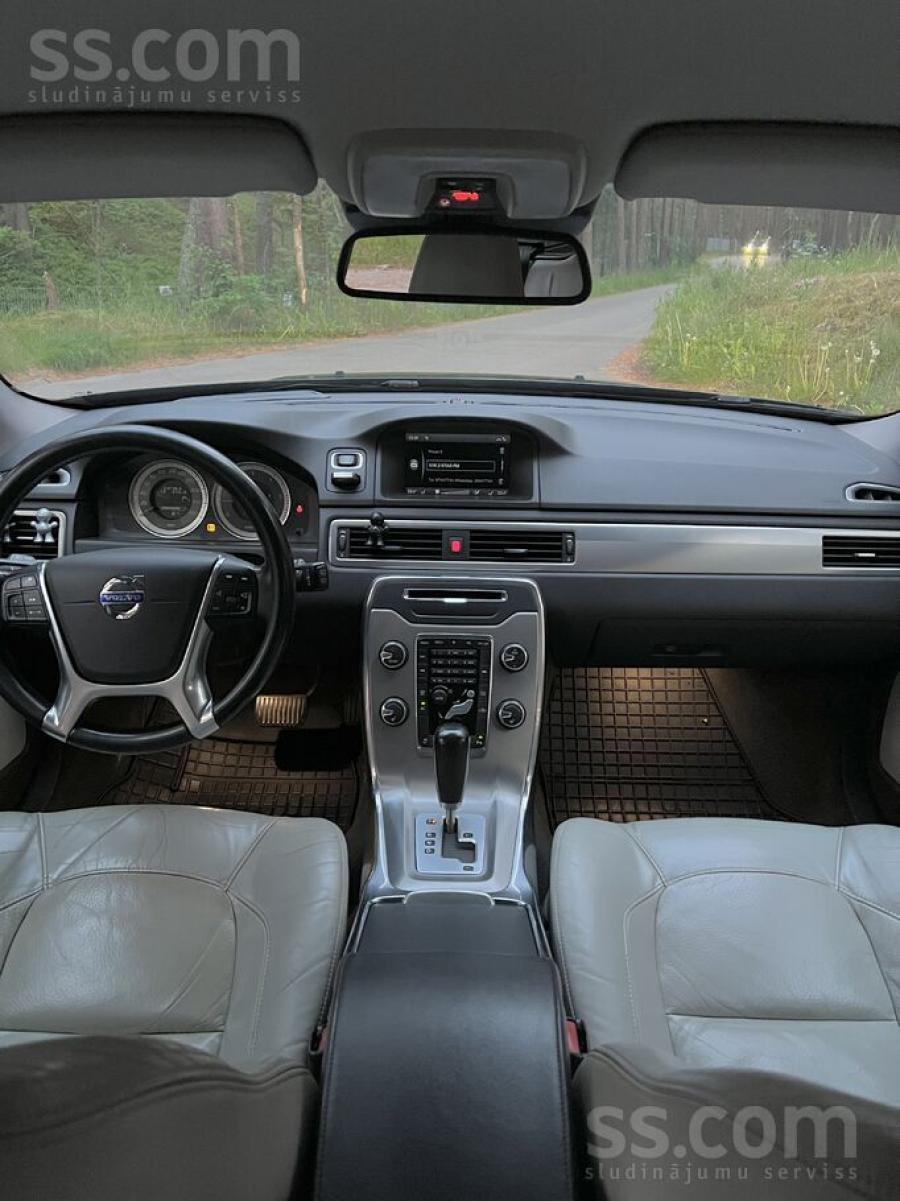 Melns Volvo V70 2011 Jūrmala, ar dzinēja tilpumu 2.40 L un nobraukumu 348 tūkst. km par 6300 €, foto 8 vietnē AUTOMOTO.COM.LV