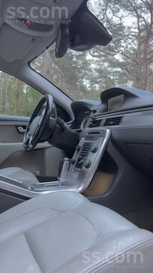 Melns Volvo V70 2011 Jūrmala, ar dzinēja tilpumu 2.40 L un nobraukumu 348 tūkst. km par 6300 €, foto 10 vietnē AUTOMOTO.COM.LV