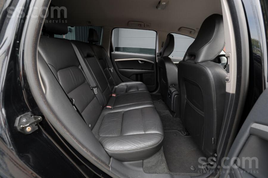Melns Volvo V70 2011 Jelgava, ar dzinēja tilpumu 2.00 L un nobraukumu 0 tūkst. km par 6990 €, foto 11 vietnē AUTOMOTO.COM.LV