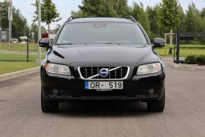 Black Volvo V70 2011 in Jelgava, with an engine capacity of 2.00 L and mileage of 304 thousand km for 6990 €, photo 3 on AUTOMOTO.COM.LV