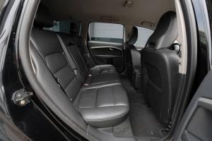 Black Volvo V70 2011 in Jelgava, with an engine capacity of 2.00 L and mileage of 304 thousand km for 6990 €, photo 11 on AUTOMOTO.COM.LV