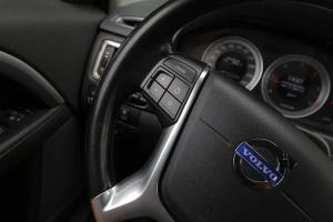 Black Volvo V70 2011 in Jelgava, with an engine capacity of 2.00 L and mileage of 304 thousand km for 6990 €, photo 21 on AUTOMOTO.COM.LV