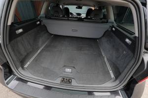 Black Volvo V70 2011 in Jelgava, with an engine capacity of 2.00 L and mileage of 304 thousand km for 6990 €, photo 24 on AUTOMOTO.COM.LV