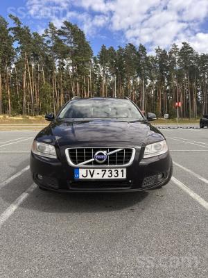 Melns Volvo V70 2011 Rīga, ar dzinēja tilpumu 2.00 L un nobraukumu 376 tūkst. km par 5000 €, foto 3 vietnē AUTOMOTO.COM.LV