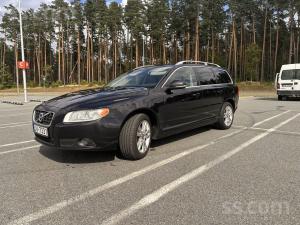 Melns Volvo V70 2011 Rīga, ar dzinēja tilpumu 2.00 L un nobraukumu 376 tūkst. km par 5000 €, foto 4 vietnē AUTOMOTO.COM.LV