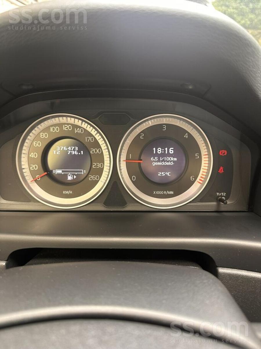 Melns Volvo V70 2011 Rīga, ar dzinēja tilpumu 2.00 L un nobraukumu 376 tūkst. km par 5000 €, foto 9 vietnē AUTOMOTO.COM.LV