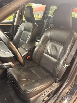 Melns Volvo V70 2011 Rīga, ar dzinēja tilpumu 2.00 L un nobraukumu 376 tūkst. km par 5000 €, foto 11 vietnē AUTOMOTO.COM.LV