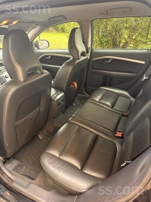 Melns Volvo V70 2011 Rīga, ar dzinēja tilpumu 2.00 L un nobraukumu 376 tūkst. km par 5000 €, foto 13 vietnē AUTOMOTO.COM.LV