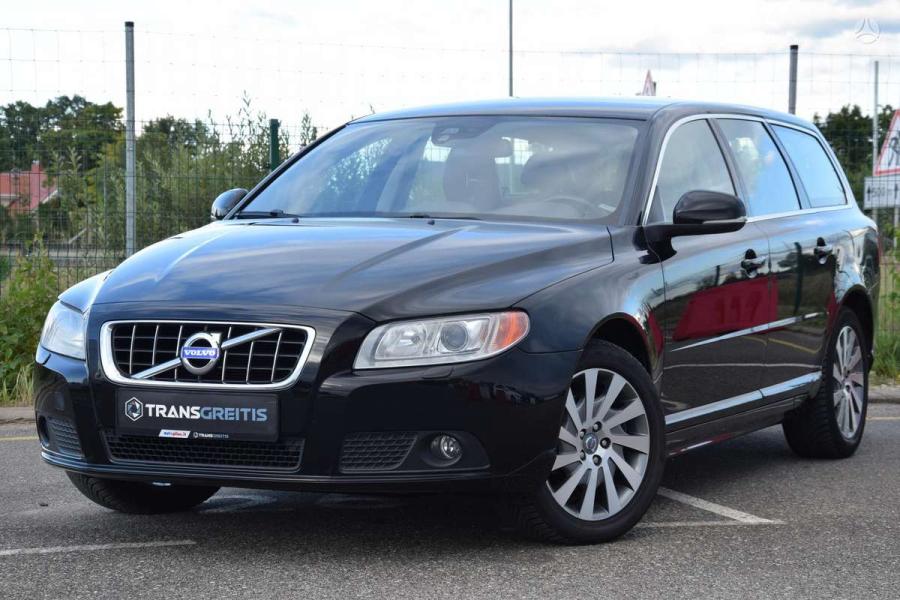 Black Volvo V70 2011 in Vilnius, with an engine capacity of 1.60 L and mileage of 289 thousand km for 4650 €, photo 1 on AUTOMOTO.COM.LV