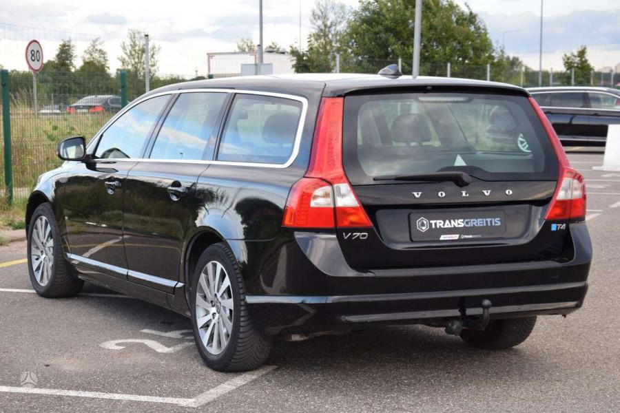 Black Volvo V70 2011 in Vilnius, with an engine capacity of 1.60 L and mileage of 289 thousand km for 4650 €, photo 9 on AUTOMOTO.COM.LV
