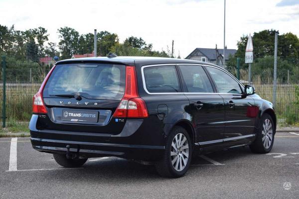 Melns Volvo V70 2011 Viļņa, ar dzinēja tilpumu 1.60 L un nobraukumu 289 tūkst. km par 4650 €, foto 10 vietnē AUTOMOTO.COM.LV
