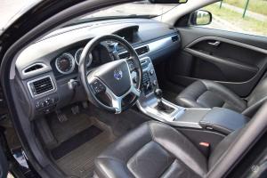 Black Volvo V70 2011 in Vilnius, with an engine capacity of 1.60 L and mileage of 289 thousand km for 4650 €, photo 15 on AUTOMOTO.COM.LV