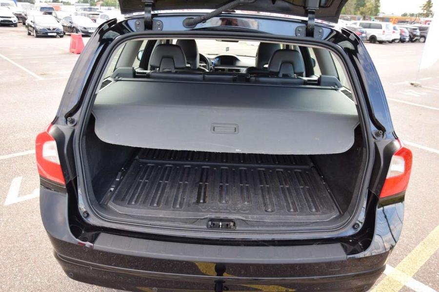Black Volvo V70 2011 in Vilnius, with an engine capacity of 1.60 L and mileage of 289 thousand km for 4650 €, photo 27 on AUTOMOTO.COM.LV