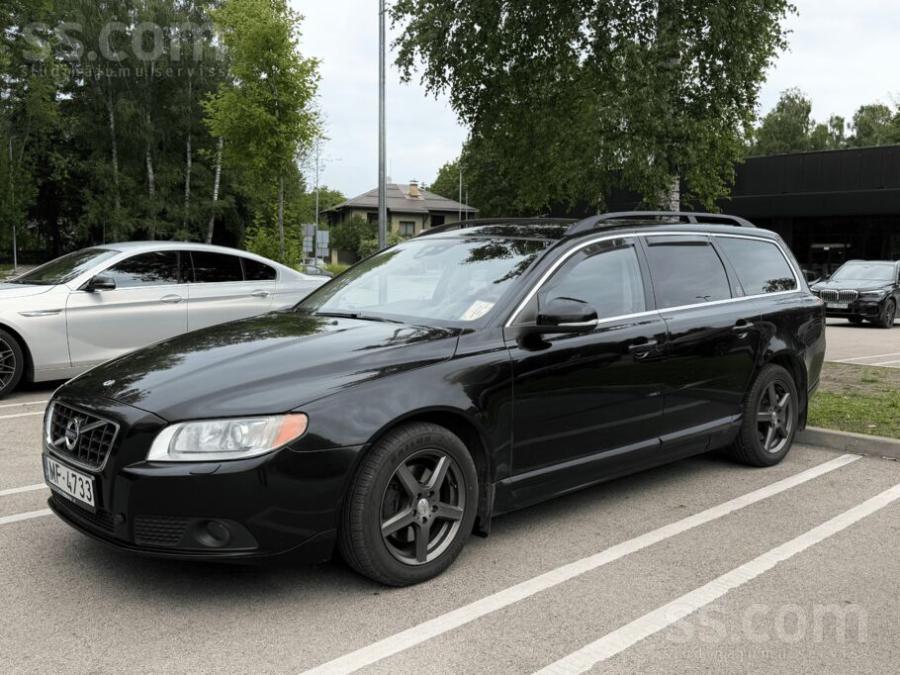 Черный Вольво В70 2011 в Рига, объемом двигателя 2.00 л и пробегом 292 тыс. км за 4250 €, фото 1 на AUTOMOTO.COM.LV