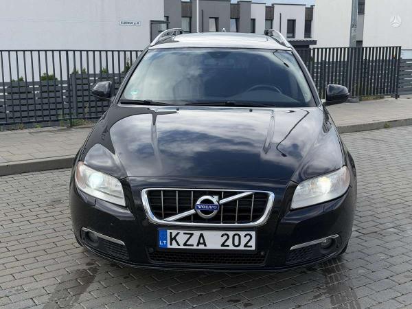 Black Volvo V70 2011 in Vilnius, with an engine capacity of 1.98 L and mileage of 380 thousand km for 2500 €, photo 6 on AUTOMOTO.COM.LV