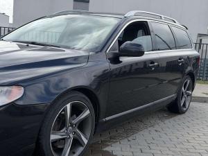 Black Volvo V70 2011 in Vilnius, with an engine capacity of 1.98 L and mileage of 380 thousand km for 2500 €, photo 8 on AUTOMOTO.COM.LV