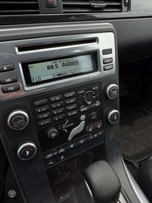 Black Volvo V70 2011 in Vilnius, with an engine capacity of 1.98 L and mileage of 380 thousand km for 2500 €, photo 19 on AUTOMOTO.COM.LV