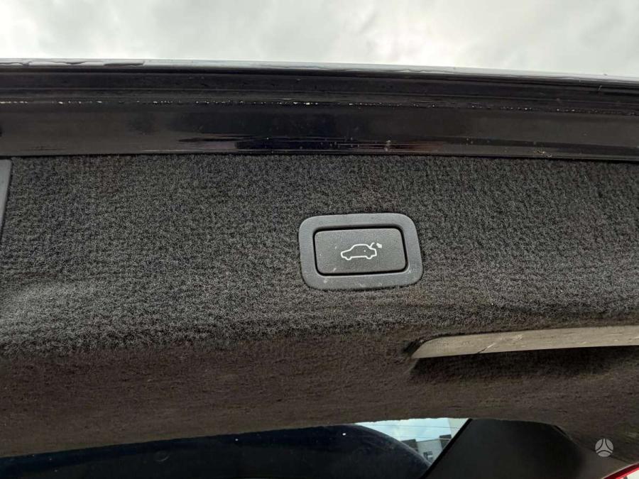 Black Volvo V70 2011 in Vilnius, with an engine capacity of 1.98 L and mileage of 380 thousand km for 2500 €, photo 21 on AUTOMOTO.COM.LV