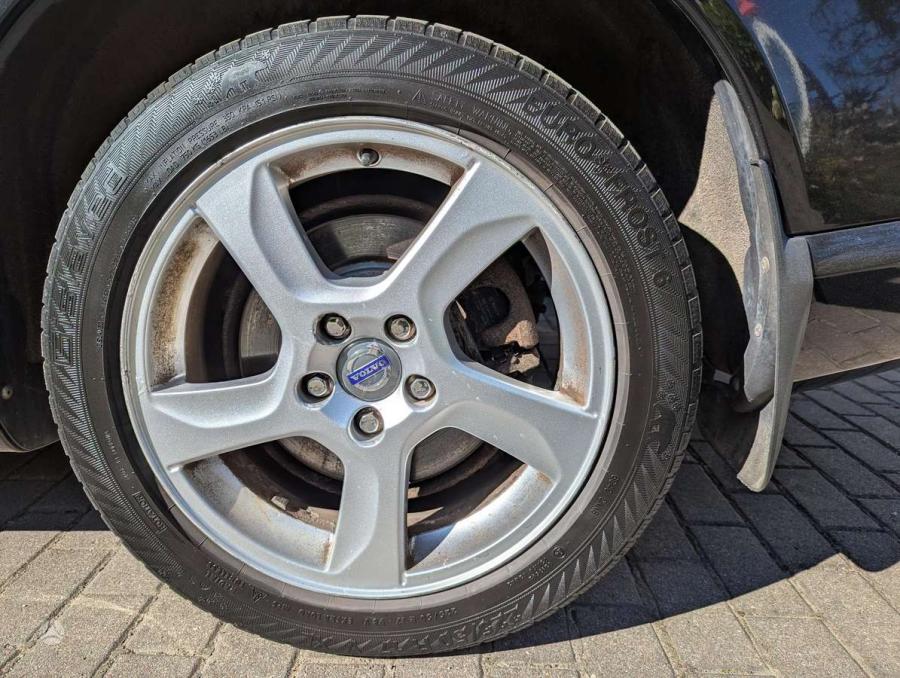 Melns Volvo V70 2011 Viļņa, ar dzinēja tilpumu 2.40 L un nobraukumu 291 tūkst. km par 5250 €, foto 9 vietnē AUTOMOTO.COM.LV