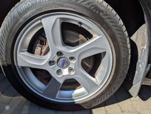 Melns Volvo V70 2011 Viļņa, ar dzinēja tilpumu 2.40 L un nobraukumu 291 tūkst. km par 5250 €, foto 10 vietnē AUTOMOTO.COM.LV